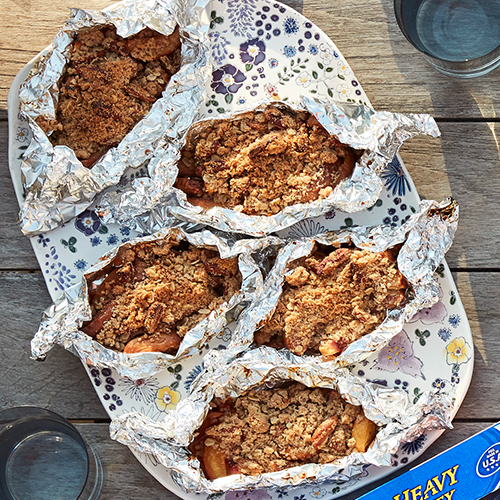 Foil Packet Peach Crisp | Reynolds Brands