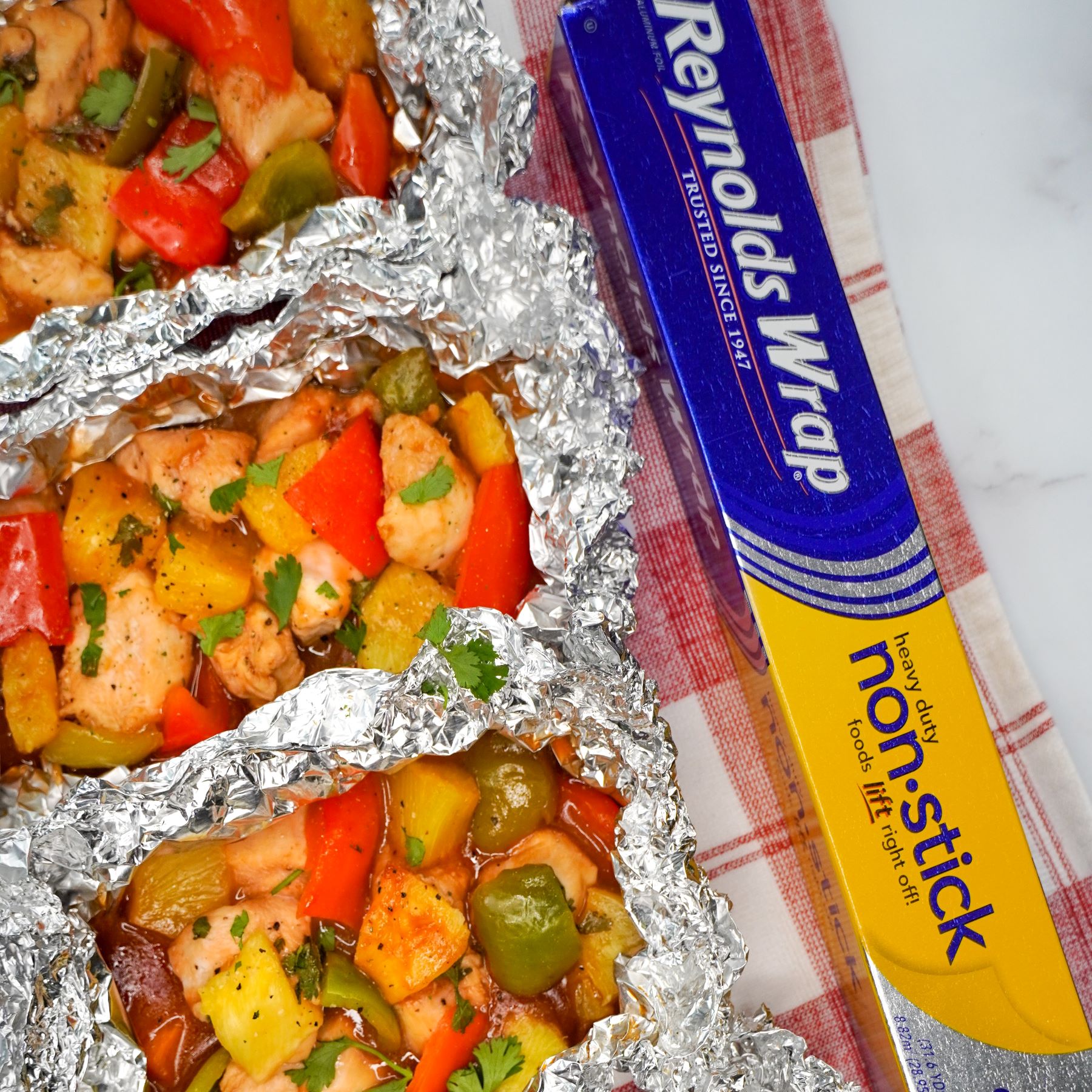 Hawaiian-Style Chicken Packets | Reynolds Brands