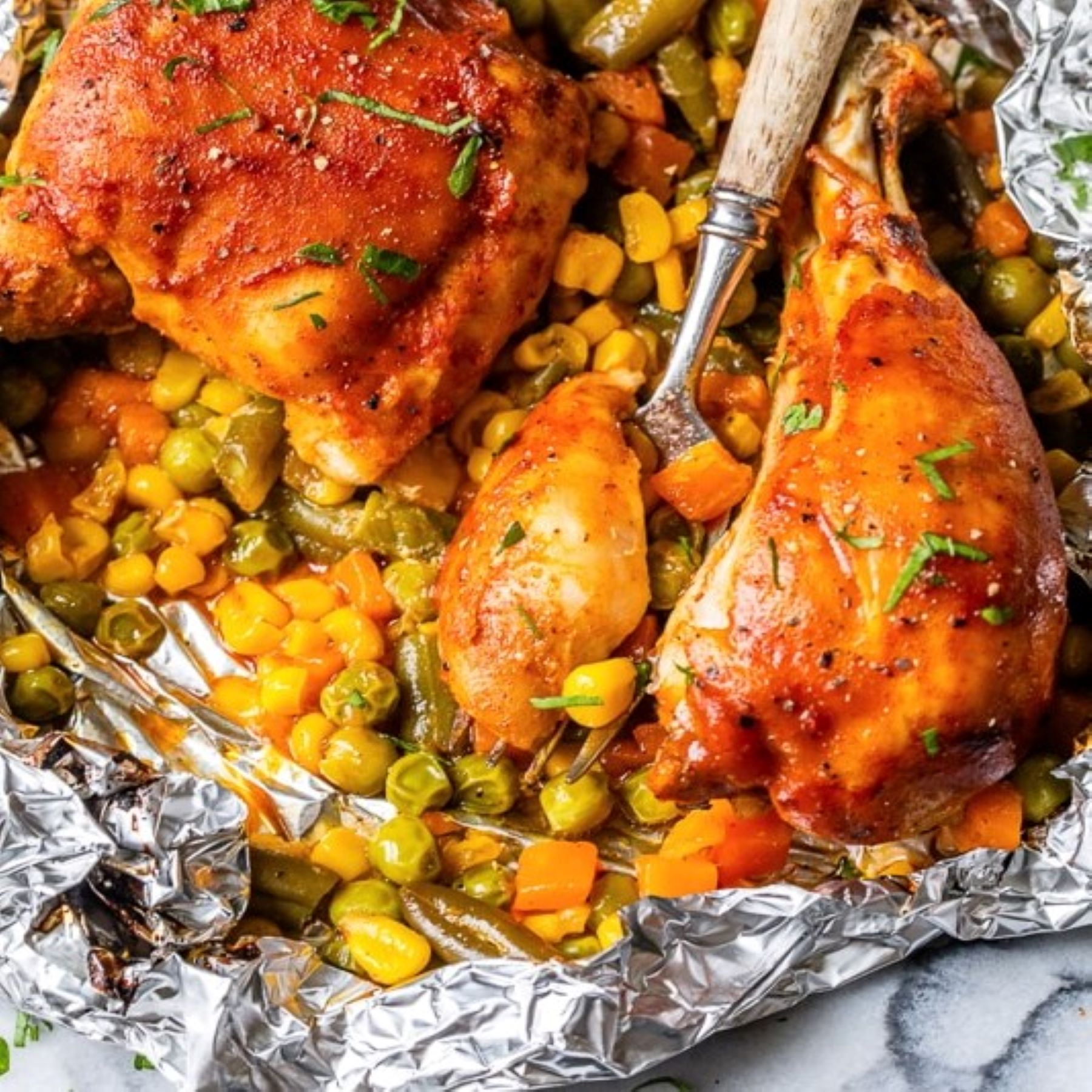 5 Ingredient BBQ Chicken Foil Packets | Reynolds Brands