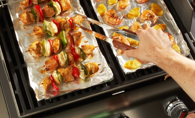 Aluminum Grill Foil & Grill Foil Bags | Reynolds Brands®