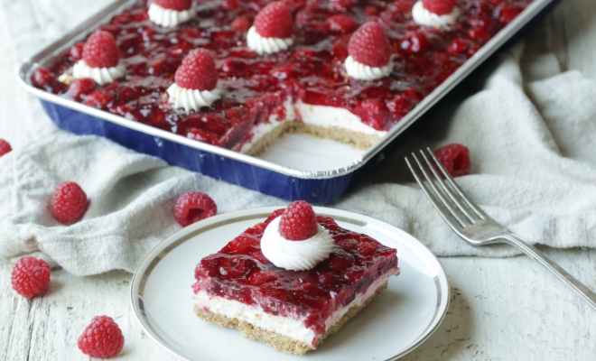 Raspberry Pretzel Bars | Reynolds Brands
